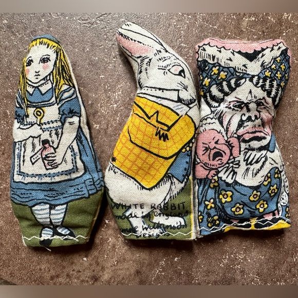 Toys | Vintage Alice In Wonderland Finger Puppet Set Duchess White ...